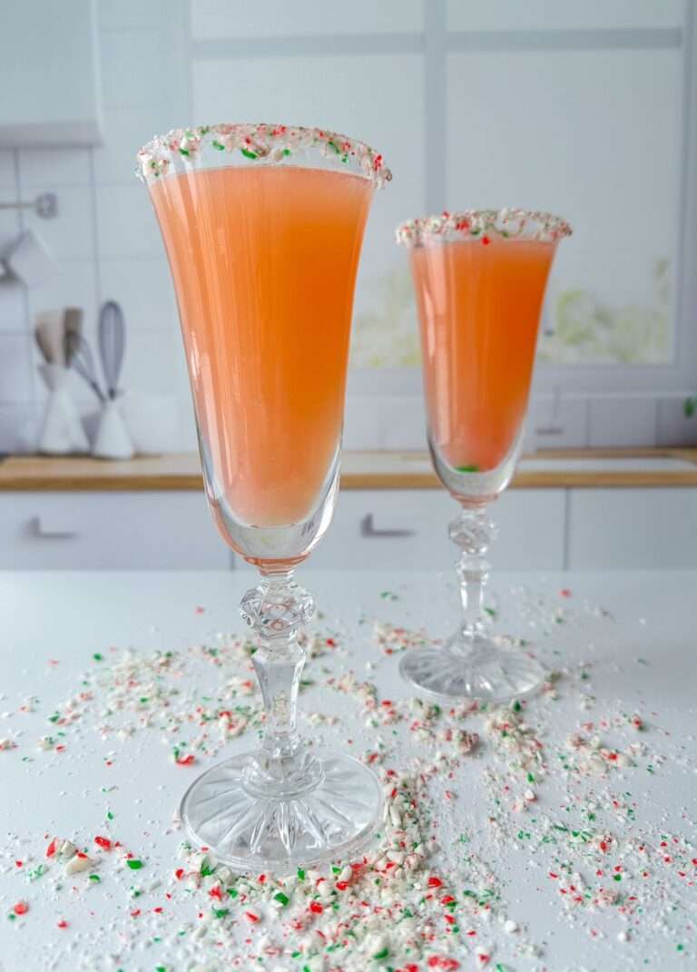 Holiday Candy Cane Prosecco - The Modern Nonna