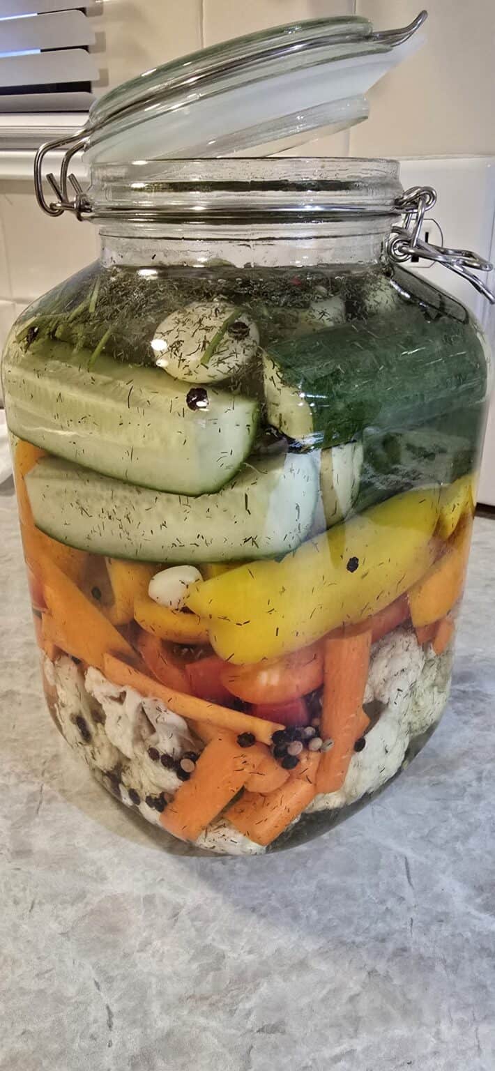 Quick Pickled Veggies - The Modern Nonna